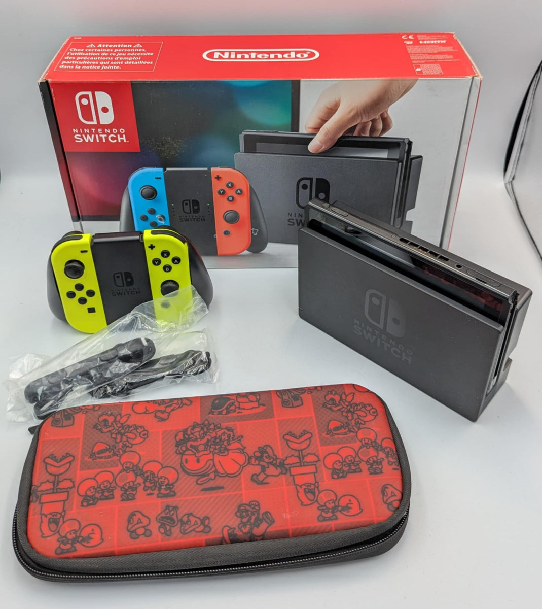 Switch Console, 32GB HAC-001-01 + Lime Green Joy cons, Boxed | Cash ...